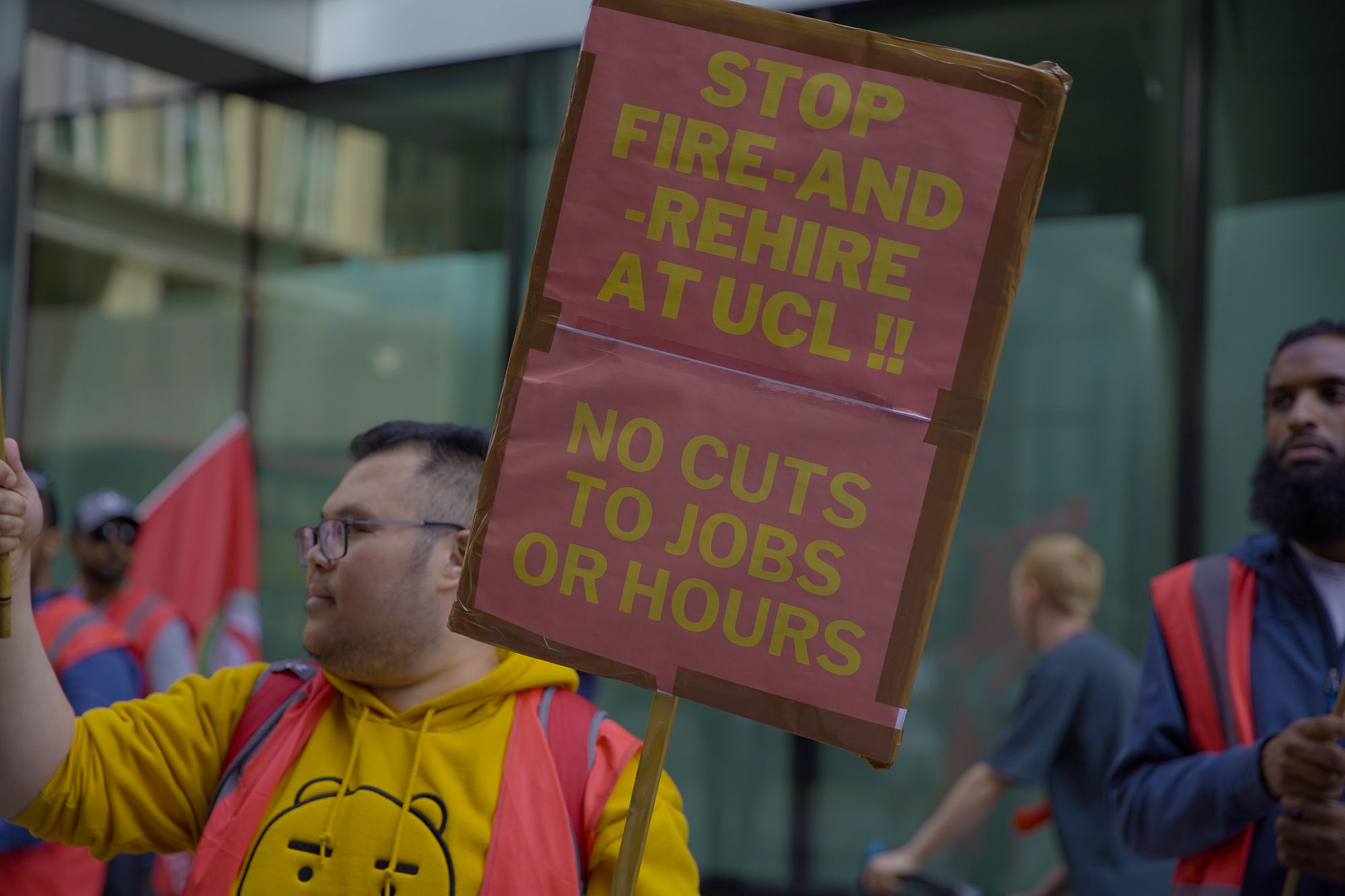 Striking frontline workers from UCL and St Mungos stage joint protest ...